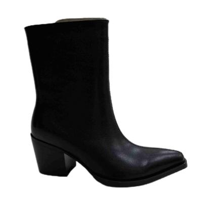 China Ladies Leather Boots for sale