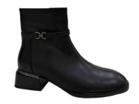 China Ladies Leather Boots for sale