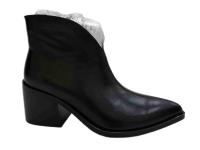 China Ladies Leather Boots for sale
