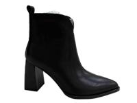 China Ladies Leather Boots for sale