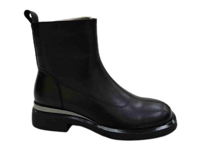 China Ladies Leather Boots for sale