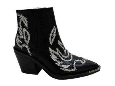 China Ladies Leather Boots for sale