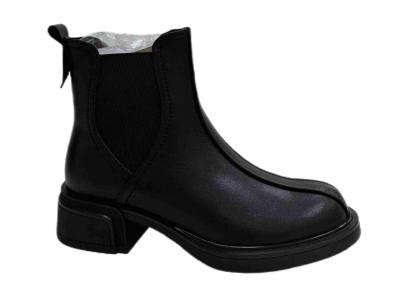 China Ladies Leather Boots for sale