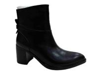 China Ladies Leather Boots for sale