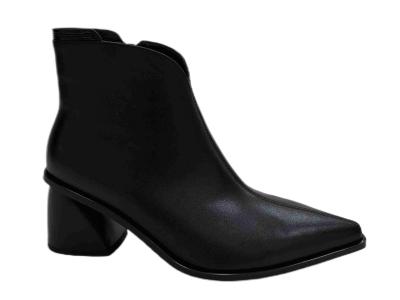 China Ladies Leather Boots for sale