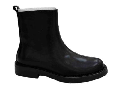 China Ladies Leather Boots for sale