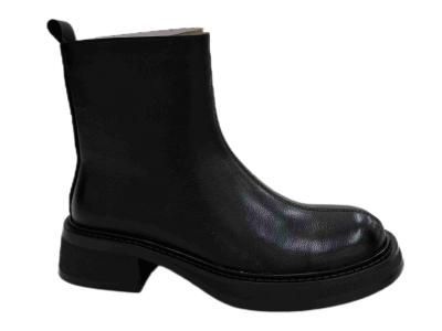 China Ladies Leather Boots for sale