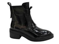China Ladies Leather Boots for sale