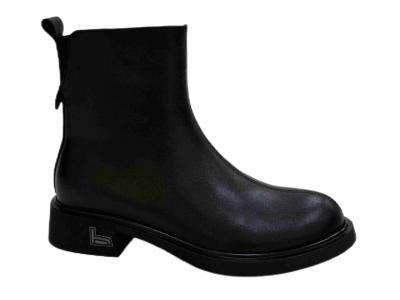 China Ladies Leather Boots for sale