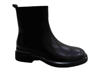 China Ladies Leather Boots for sale