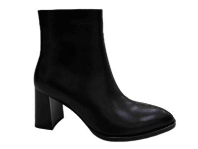 China Ladies Leather Boots for sale