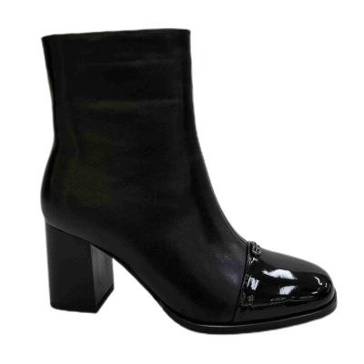 China Ladies Leather Boots for sale