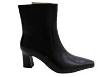 China Ladies Leather Boots for sale