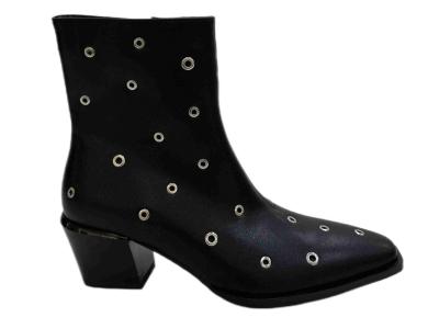 China Ladies Leather Boots for sale