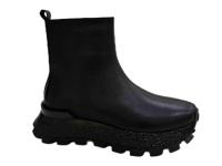 China Ladies Leather Boots for sale