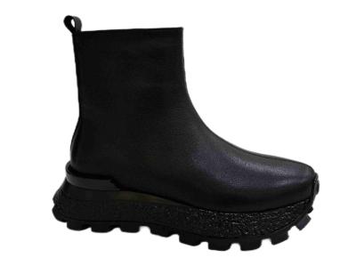 China Ladies Leather Boots for sale