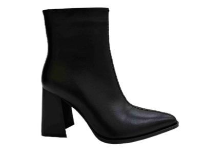 China Ladies Leather Boots for sale