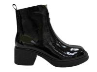China Ladies Leather Boots for sale
