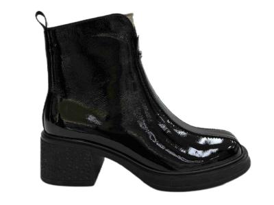 China Ladies Leather Boots for sale