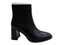 China Ladies Leather Boots for sale