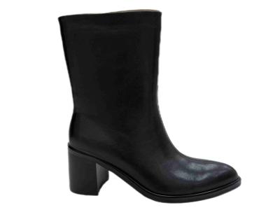China Ladies Leather Boots for sale