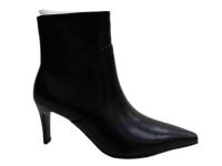 China Ladies Leather Boots for sale