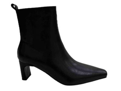 China Ladies Leather Boots for sale