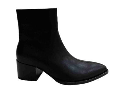 China Ladies Leather Boots for sale