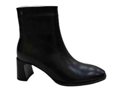 China Ladies Leather Boots for sale