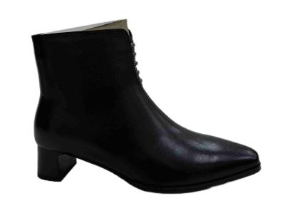 China Ladies Leather Boots for sale