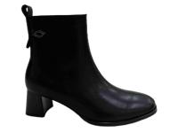 China Ladies Leather Boots for sale