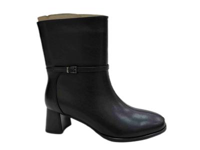 China Ladies Leather Boots for sale