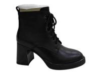 China Ladies Leather Boots for sale