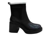 China Ladies Leather Boots for sale