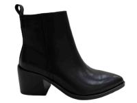 China Ladies Leather Boots for sale