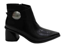 China Ladies Leather Boots for sale