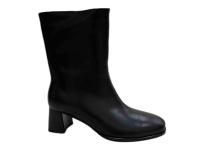 China Ladies Leather Boots for sale