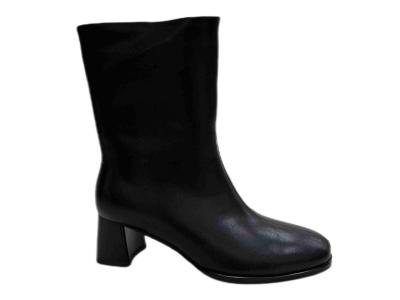 China Ladies Leather Boots for sale