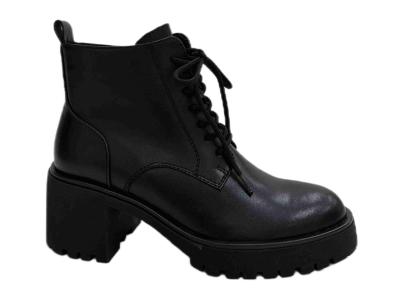 China Ladies Leather Boots for sale