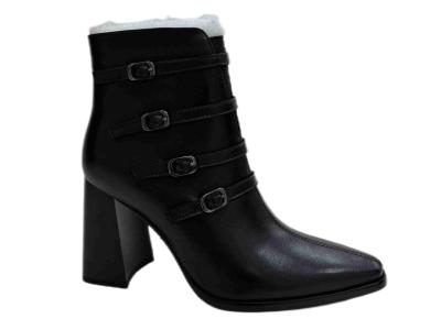 China Ladies Leather Boots for sale