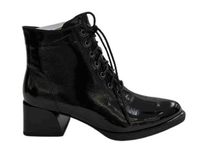 China Ladies Leather Boots for sale