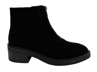 China Ladies Leather Boots for sale