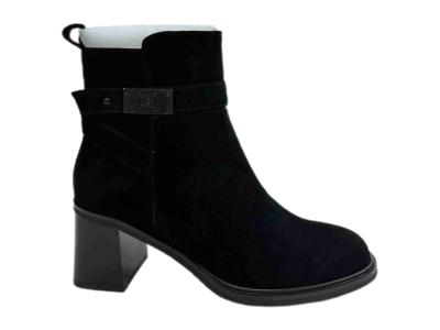 China Ladies Leather Boots for sale