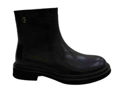 China Ladies Leather Boots for sale