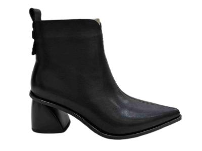 China Ladies Leather Boots for sale