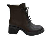 China Ladies Leather Boots for sale