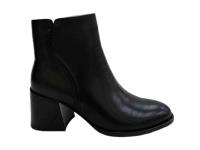 China Ladies Leather Boots for sale