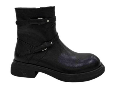 China Ladies Leather Boots for sale