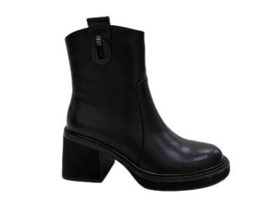 China Ladies Leather Boots for sale
