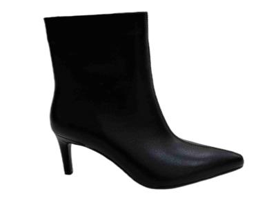 China Ladies Leather Boots for sale